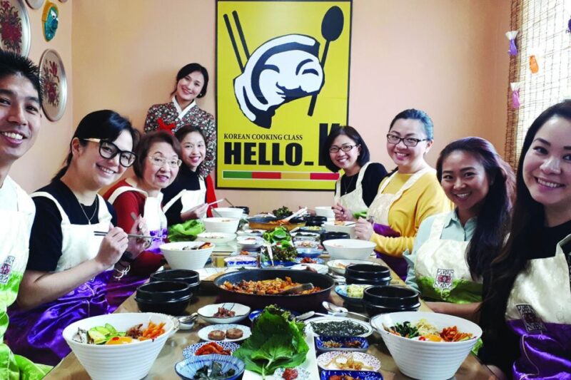 Seoul: Korean Cooking Class at a Local Home and Market Tour - Key Points