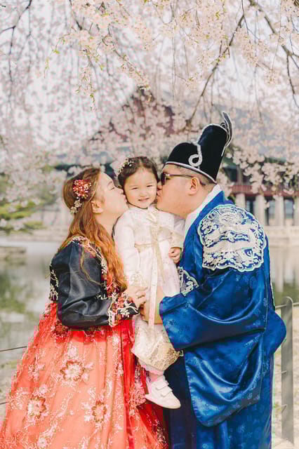 Seoul Local Photographer - The Sum Up: Is this experience worth it?