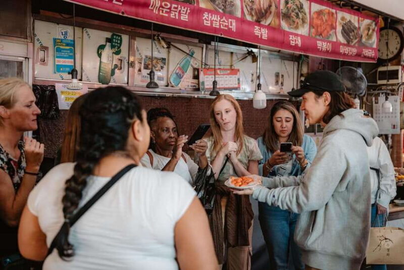 Seoul: Night Market Food Tour with Local Guide - Key Points