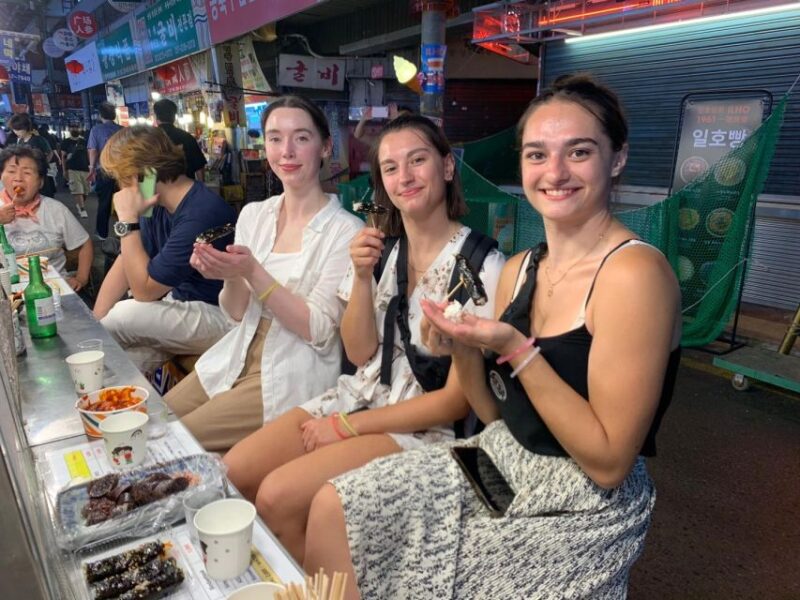 Seoul: Palace, Temple and Market Guided Foodie Tour at Night - A Night in Seoul: Palace, Temple, and Market Foodie Tour Review