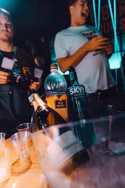 Seoul: Premium Pub Crawl with Open Bottles - Key Points