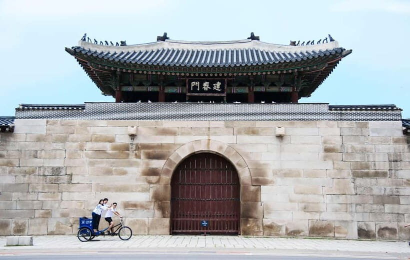 Seoul Private Pedicab Tour : Bukchon Anguk Hanok Village - Key Points