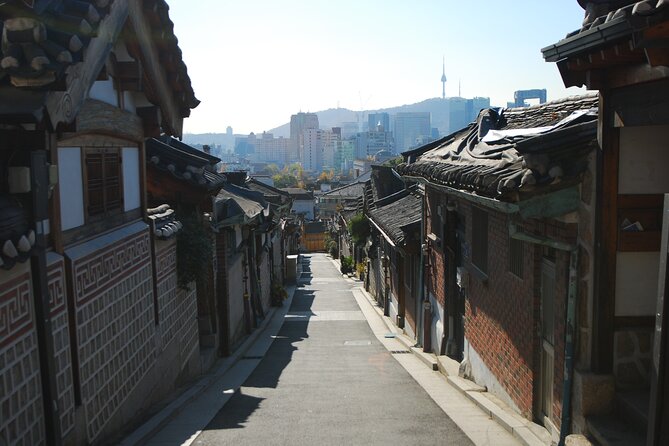 Seoul UNESCO Heritage Palace, Shrine, and More Tour - Authenticity and Cultural Insights