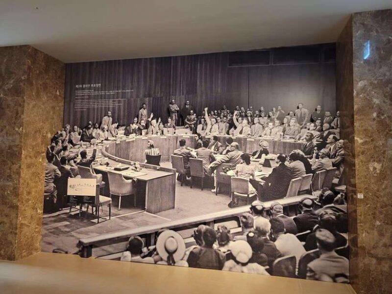 Seoul: War Memorial of Korea Guided Museum Tour - Detailed Breakdown of the Itinerary