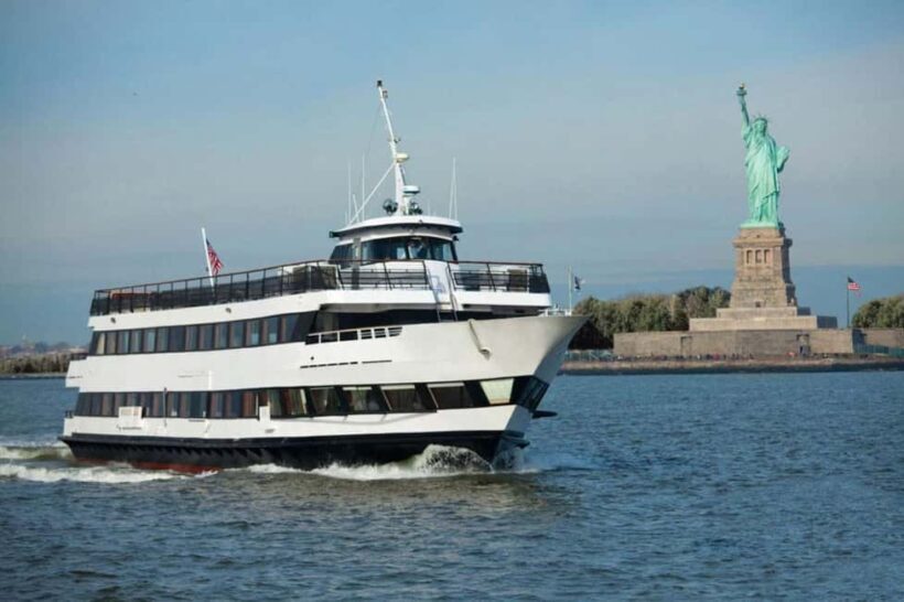 Serenity Yacht NYC New Years Eve Cruise - An In-Depth Look at the Serenity Yacht NYE Cruise