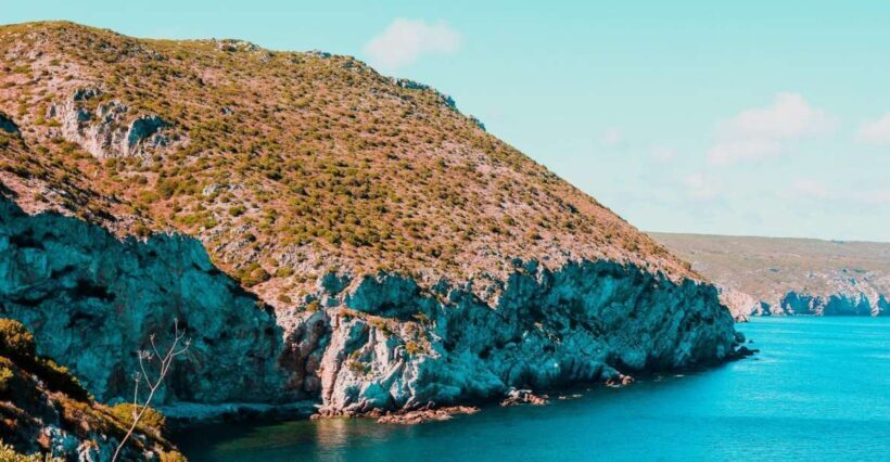 Sesimbra: Arrábida Beaches & Caves Boat Tour with Snorkeling - What Makes This Tour Stand Out