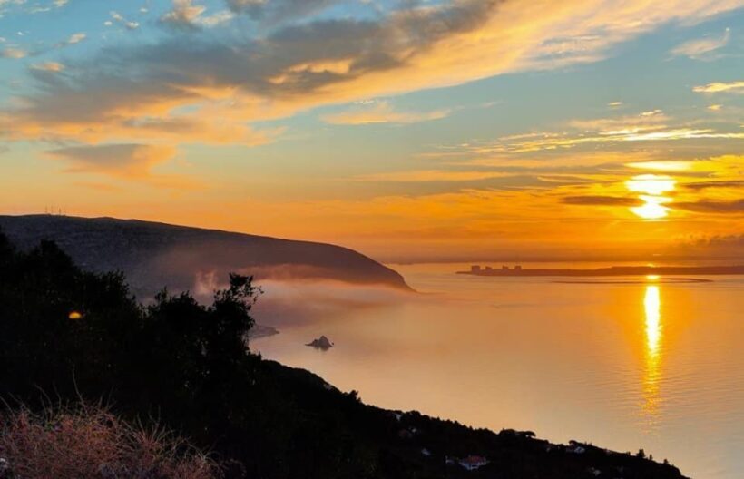 Sesimbra/Arrábida: Sunrise on Board Tour - The Journey Begins at Clube Naval de Sesimbra