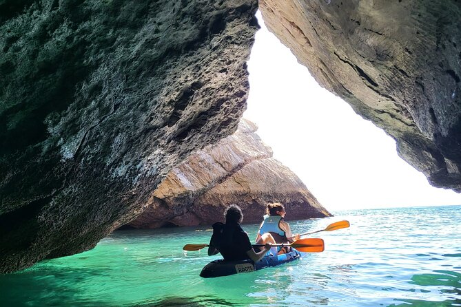 Sesimbra: Guided Kayak Tour in Arrábida Natural Park & Caves - Amenities and Inclusions for a Memorable Experience