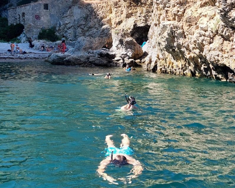 Sesimbra: Secret Bays and Beaches Boat Tour with Snorkeling - Wrapping It Up