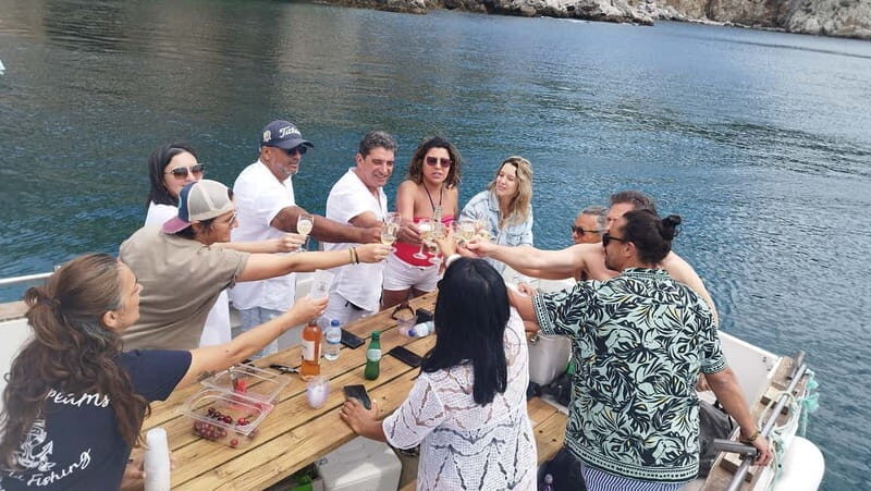 Sesimbra: Sesimbra by Boat - Blue Sea and Hidden Caves - Discovering the Beauty of the Arrábida Natural Park from the Water