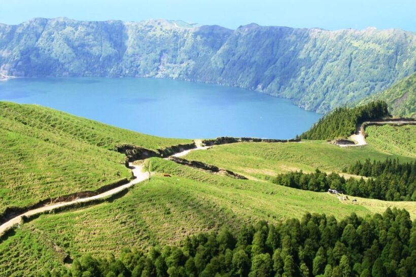 Sete Cidades Azores 4x4 Day Tour from Ponta Delgada - A Closer Look at the Itinerary