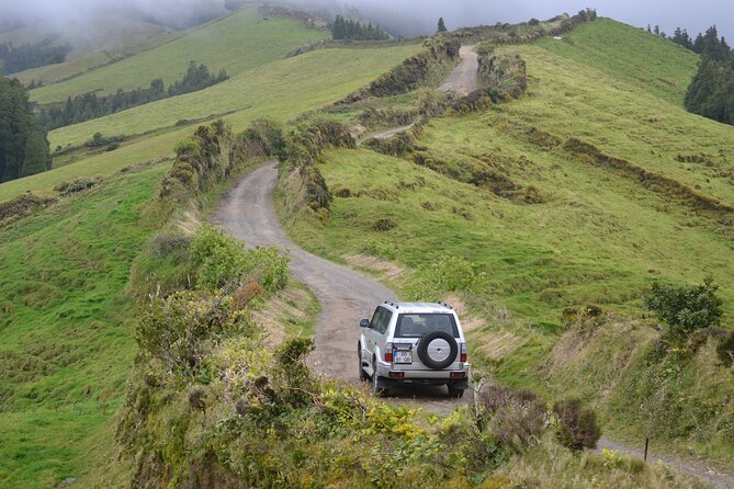 Sete Cidades Full-Day 4WD Tour from Ponta Delgada with Hiking - Cancellation and Weather Considerations