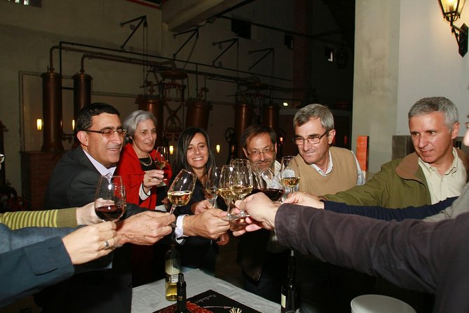 Setubal Winery Private Tour including Lunch at Sesimbra Beach - Authentic Experiences and Guest Perspectives