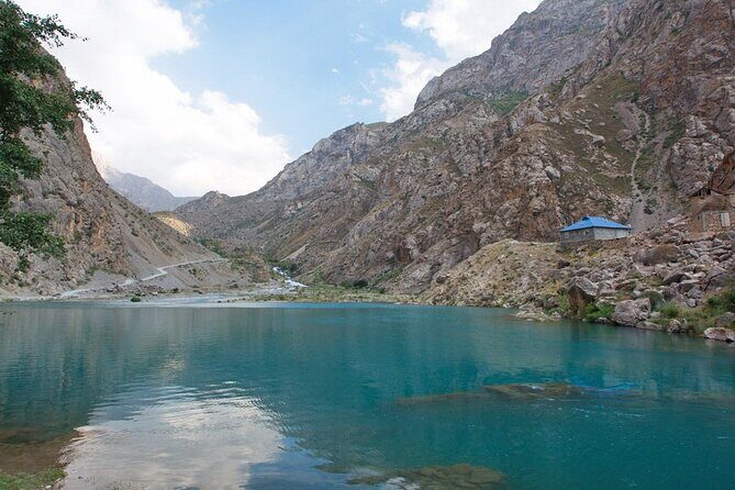 Seven Lakes, private Two-Day Trekking - Who Should Consider This Experience?