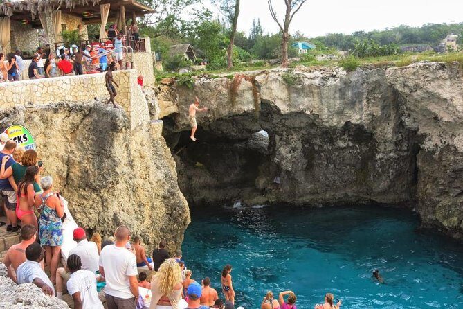 Seven Mile Beach and Ricks Cafe Private Tour - The Value of the Tour