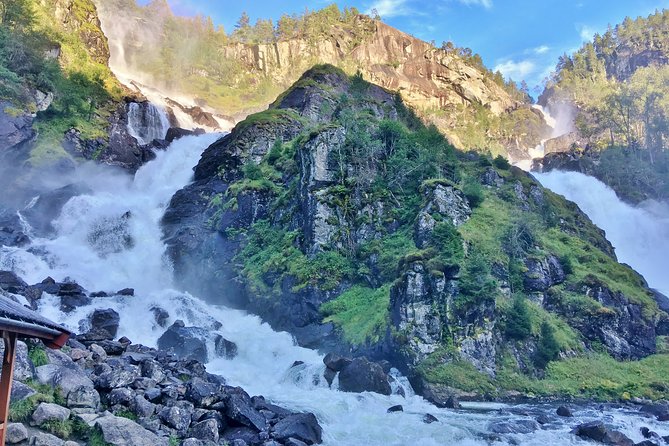 SEVEN WATERFALLS TOUR: Private roundtrip to the Hardanger Fjord, 12 hours - The Majestic Hardangerfjord and Waterfalls