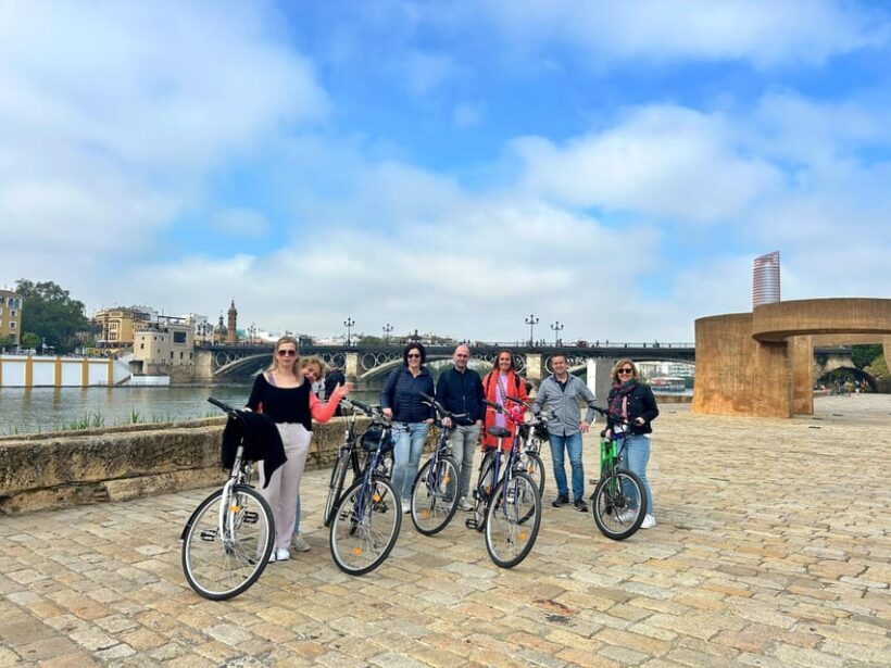 Sevilla: 100% Nederlandstalige Highlights Tour op E-BIKE - Authentic Insights from Participants