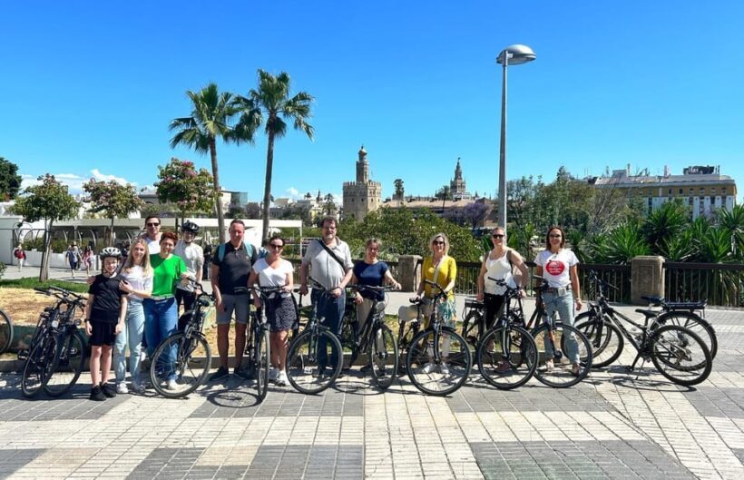Sevilla: 100% Nederlandstalige Highlights Tour op E-BIKE - Analyzing the Value: Price, Duration, and Experience
