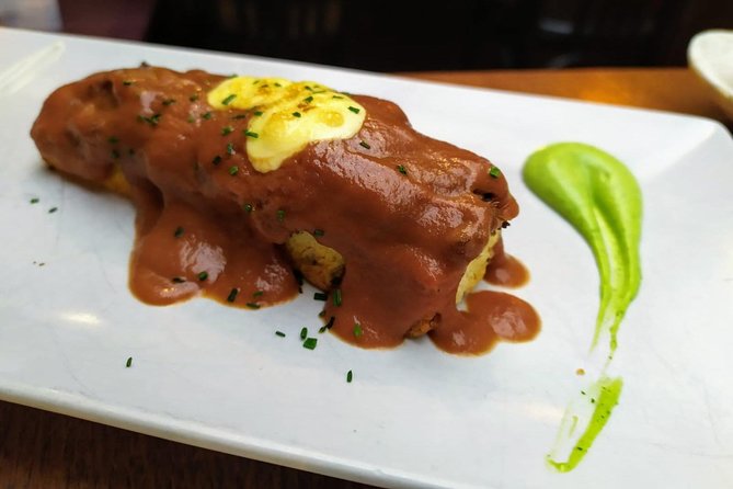 Sevilla Food Tour: Tapas, Wine, History & Traditions - First Stop: Los Soportales and Classic Tapas