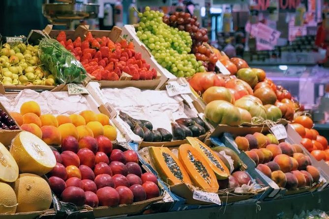 Sevilla Food Tour: Tapas, Wine, History & Traditions - Barrio Santa Cruz: The Historic Jewish Quarter