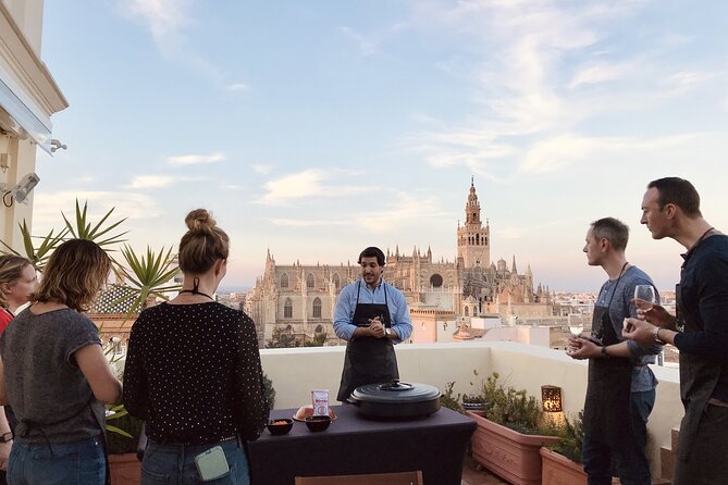 Sevilla: Panoramic Highlights Rooftop Tour & Paella Cooking Class - Guest Experiences and Testimonials