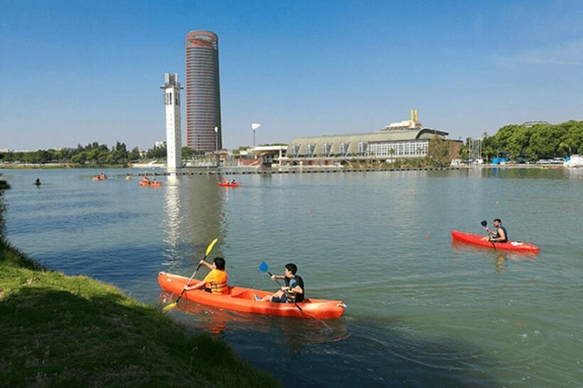 Seville: 2Hour Guadalquivir River Kayaking Tour - The Experience: What It Feels Like