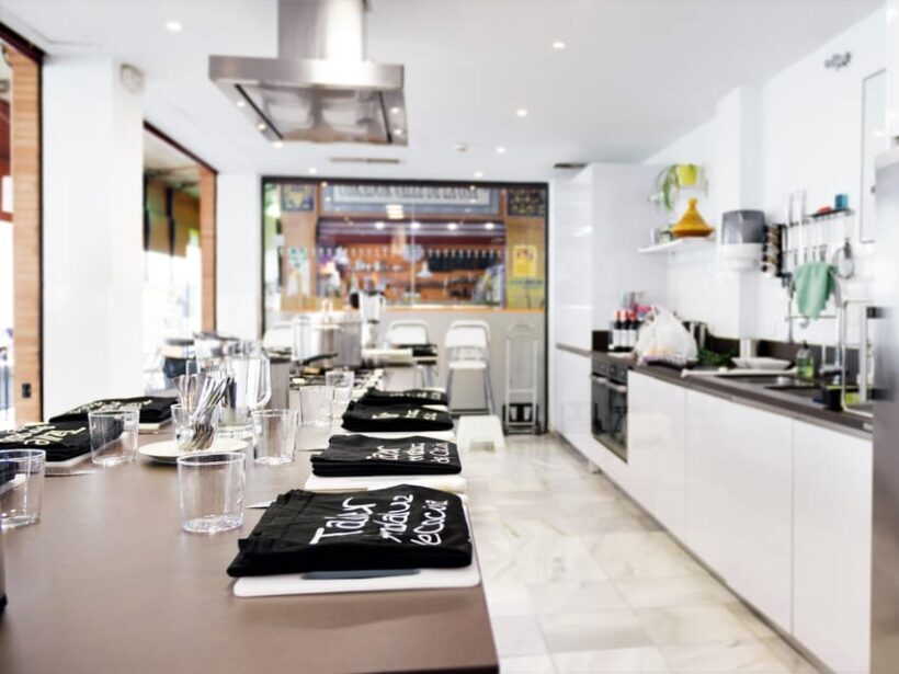 Seville: 3.5-Hour Spanish Cooking Class & Triana Market Tour - Introduction