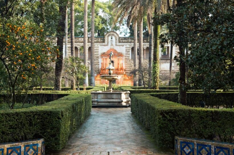 Seville Alcázar, Cathedral and Giralda Tour with Tickets - Frequently Asked Questions