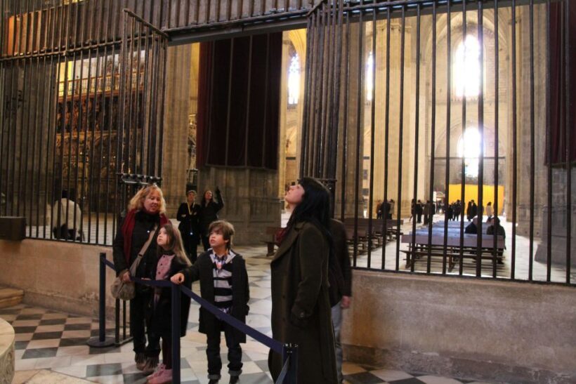 Seville: Cathedral and Giralda Skip-the-line Guided Tour - An In-Depth Look at the Experience