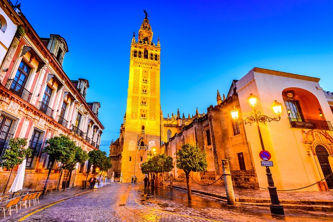 Seville: Cathedral & Giralda Guided Tour With Tickets - Discovering Christopher Columbuss Tomb