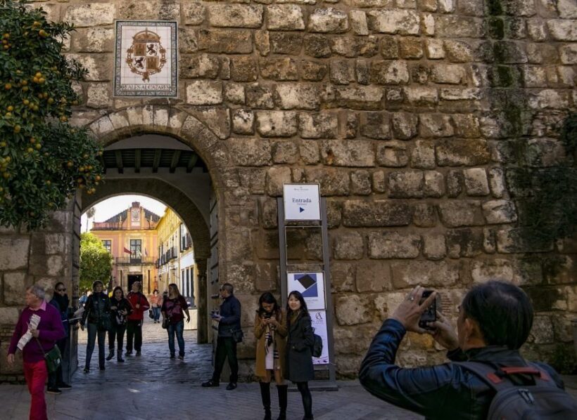 Seville: Cathedral & Real Alcazar Private Tour with tickets - FAQs