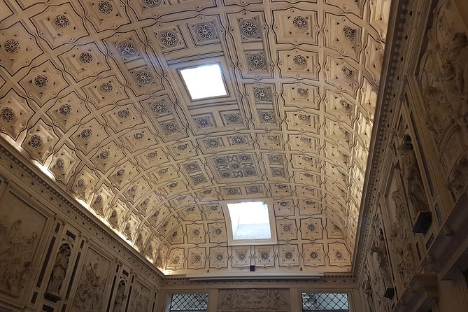 Seville Cathedral Tour Including Tickets and Skip the Line Entry - Highlights of the Seville Cathedral