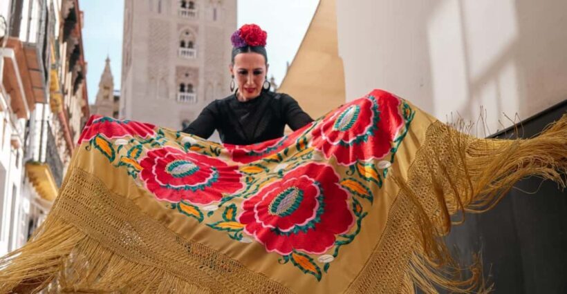 Seville: Flamenco 2 x 1: Flamenco Tour + Dance Class - The Value of This Experience