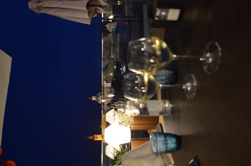 Seville: Flamenco Show & Roof Dinner with Cathedral Views - A Closer Look at the Experience