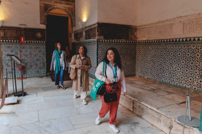 Seville: Guided Walking Tour with Alcazar & Cathedral Access - What Travelers Are Saying
