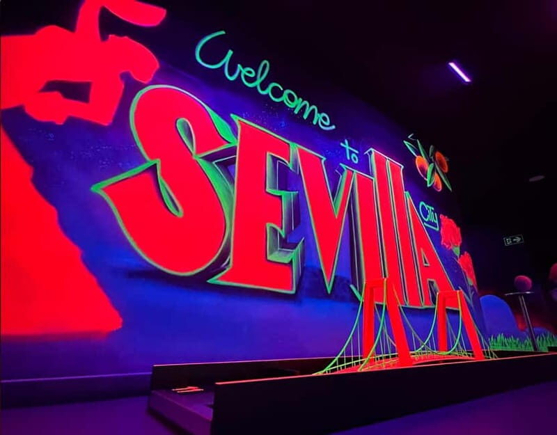 Seville: Indoor UV 18 hole Minigolf Experience - FAQ