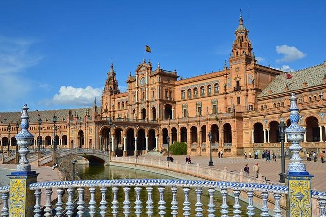 Seville Panoramic Walking Tour - Exploring Sevilles Iconic Sites