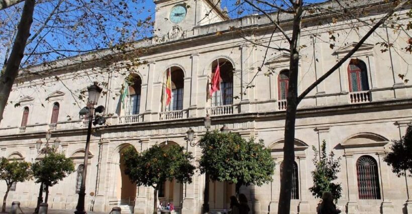 Seville: Paranormal Walking Tour in Spanish - What to Expect from the Paranormal Tour in Seville