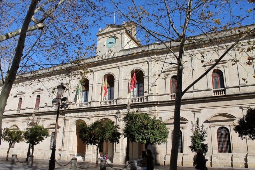 Seville: Paranormal Walking Tour in Spanish - Authenticity and Experience Value