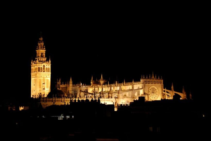 Seville: Paranormal Walking Tour in Spanish - The Practical Side: What Travelers Should Know