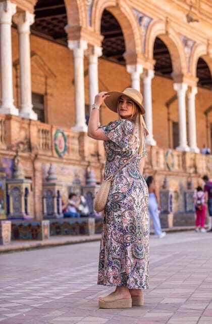 Seville: Professional Photoshoot at Plaza de España - Key Points
