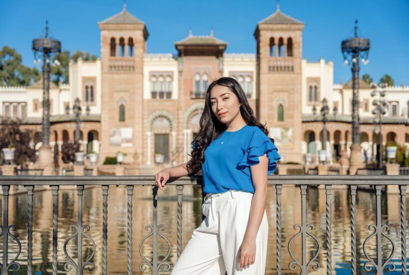 Seville: Professional Photoshoot at Plaza de España - What to Expect from Your Photoshoot in Seville