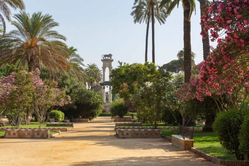 Seville: Relaxing City Bike Tour with a Tour Guide - Key Points
