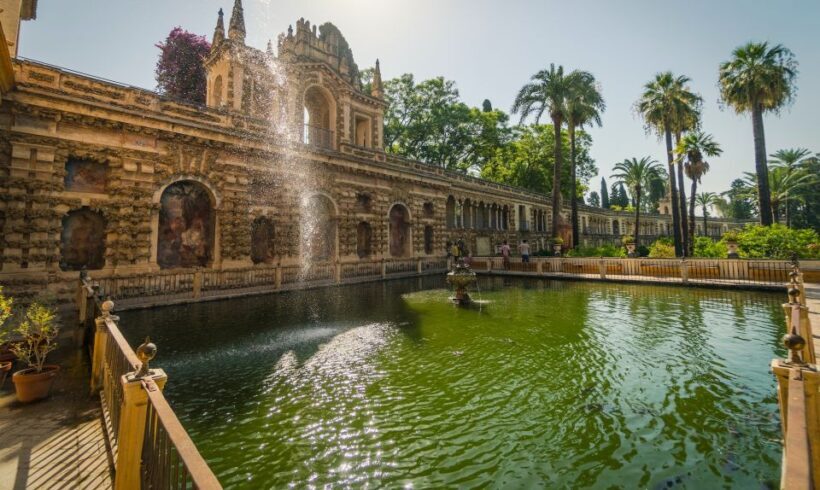 Seville: Royal Alcázar Guided Tour with Fast Entry Ticket - What’s Included and What to Consider