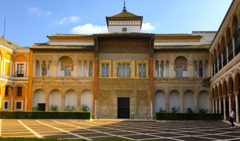 Seville: Royal Alcázar Guided Tour with Fast Entry Ticket - Analyzing the Value