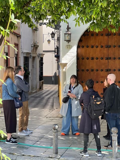 Seville: Small Group Jewish Quarter Tour with Tapas & Drinks - Key Points