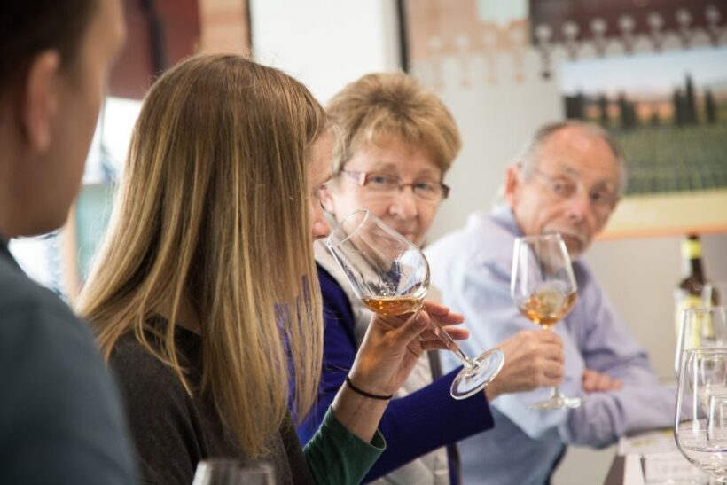 Seville: Triana Market Tour with Tastings - Key Points