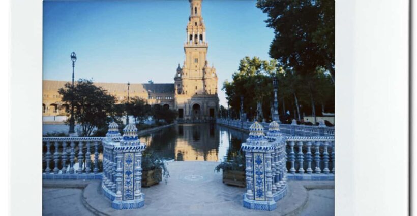 Seville:Polaroid instant photo session + Walk - Key Points