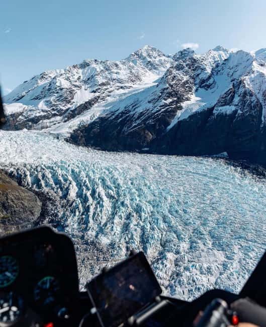 Seward: Bear Glacier Helicopter Tour with Beach Landing - Key Points