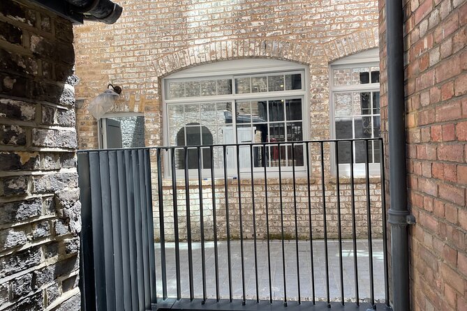 Sex Pistols and Punk Music Walking Tour - Meeting and Logistics